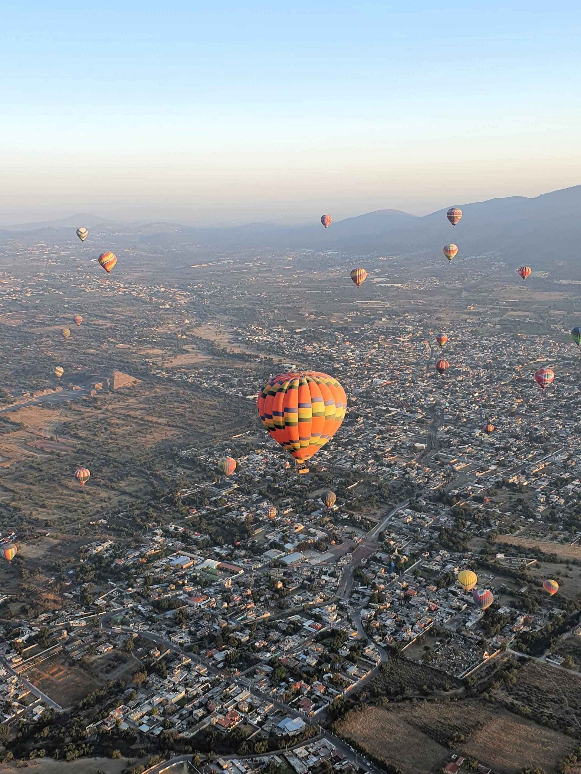 Voar de Balão sobre as Pirâmides de Teotihuacán no México - Viagem na ...